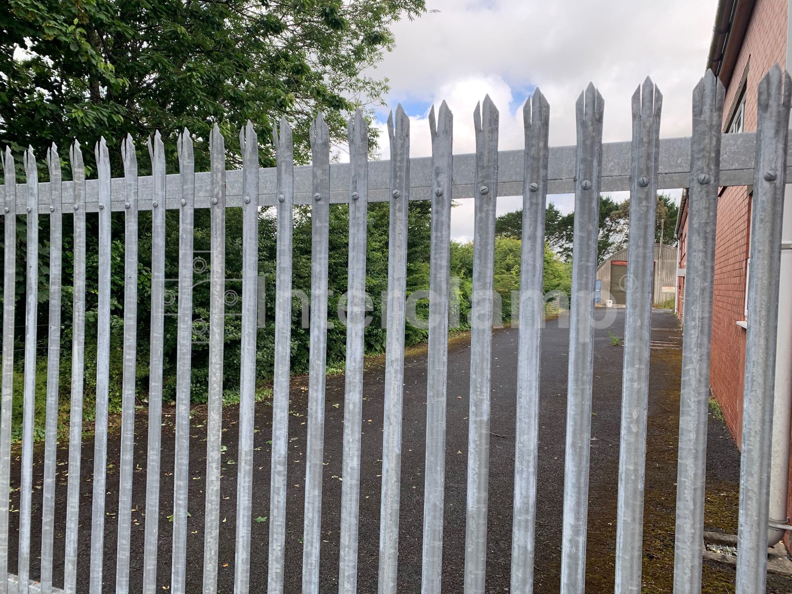 Interclamp Rail Steel Palisade Fencing and DDA Assist