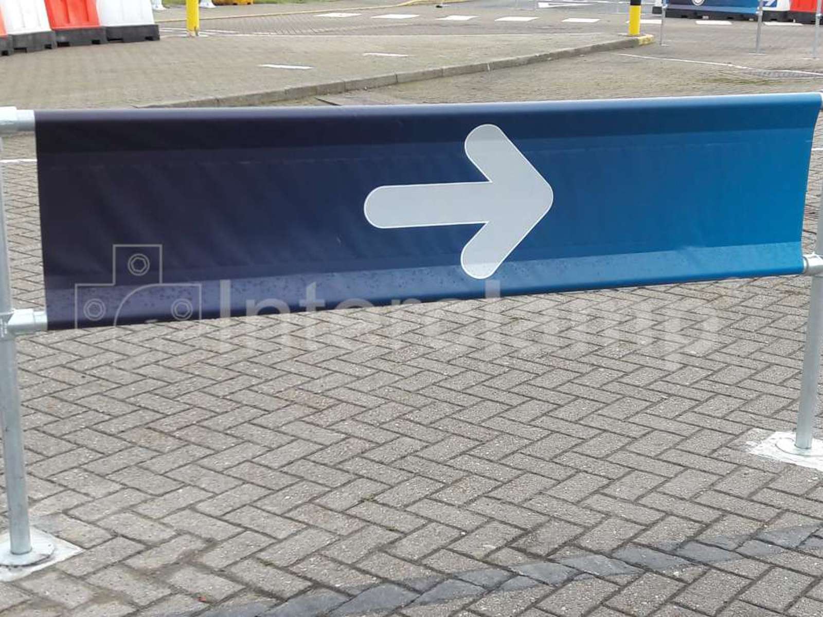 Interclamp Tube Clamp Signage and Banners